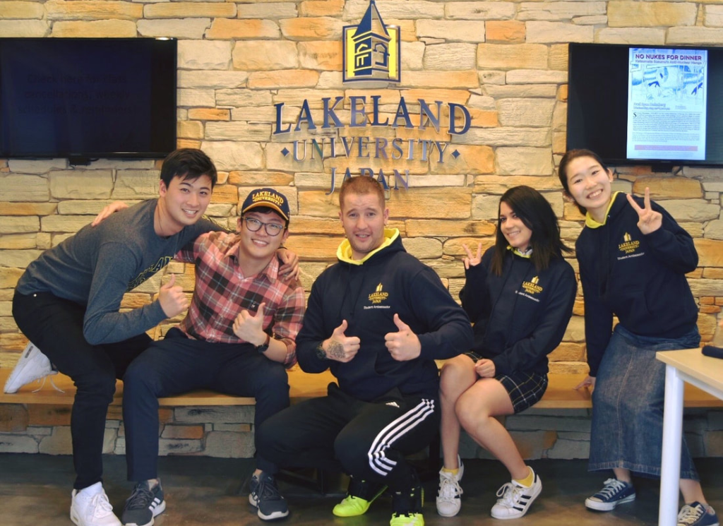 Tại sao nên đi du học Mỹ trường Lakeland University